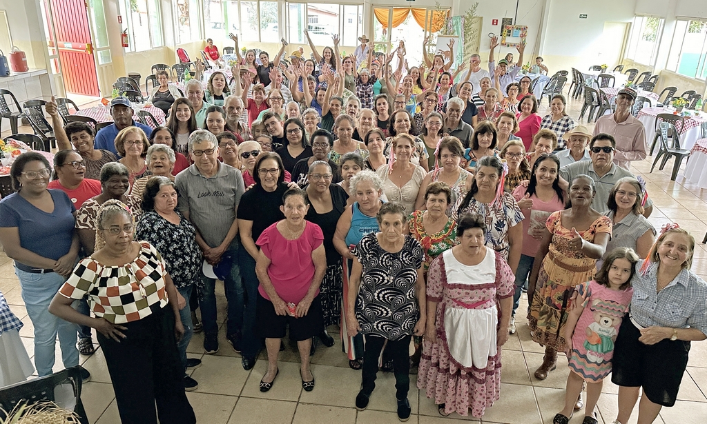 Tradicional festa julina da melhor idade 2024