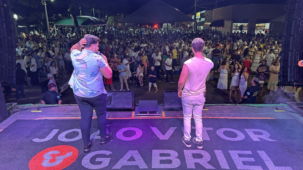 Leópolis celebra chegada de 2025